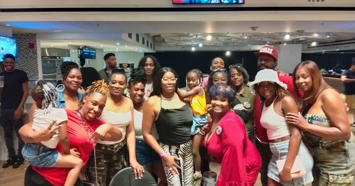 From Norfolk to Newark and back, a memorable trip for 757 boxing fans