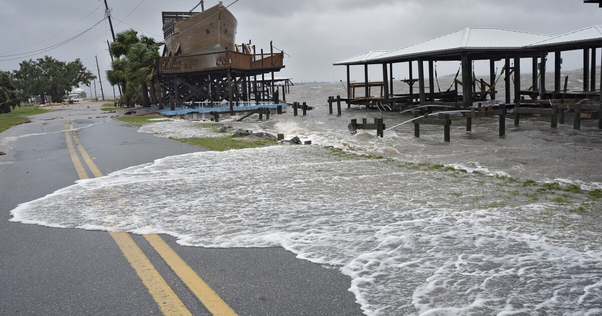 does va beach get hurricanes