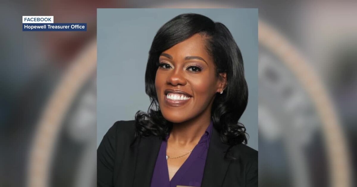 State Police arrest Hopewell Treasurer Shannon Foskey after office raid