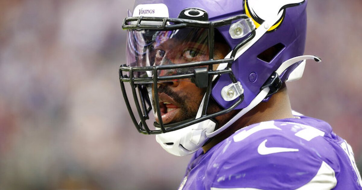 Vikings' Griffen reportedly emerges from home without incident