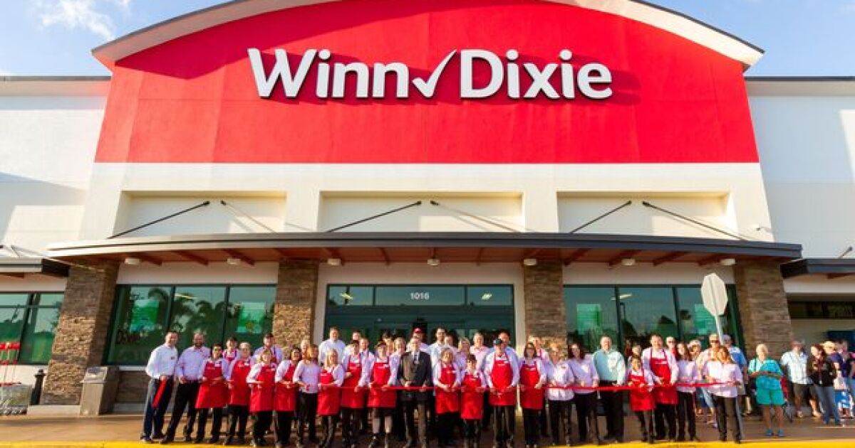 Winn-Dixie store reopens with new look