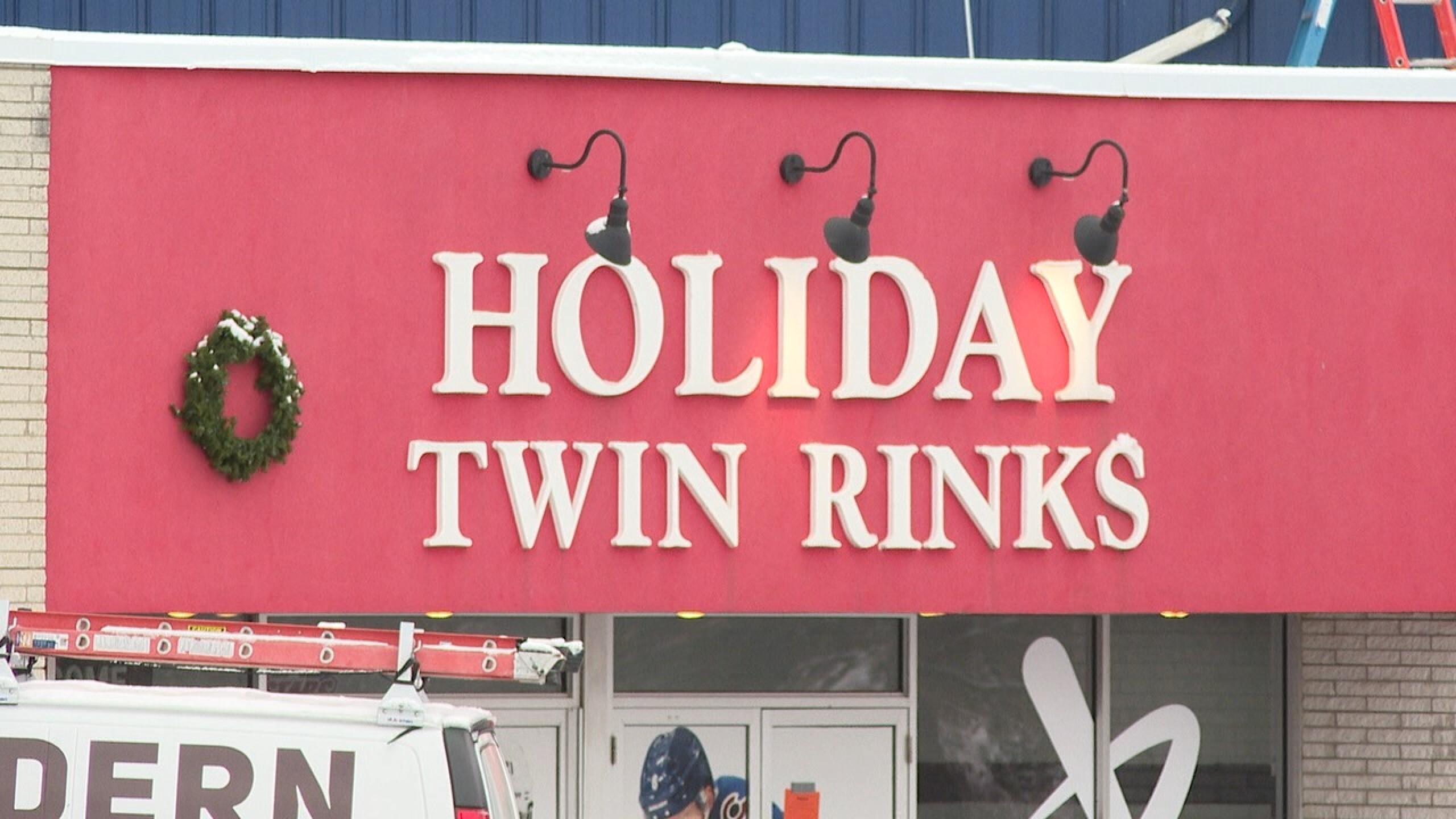 Holiday Twin Rinks in Cheektowaga reopens after major carbon monoxide leak