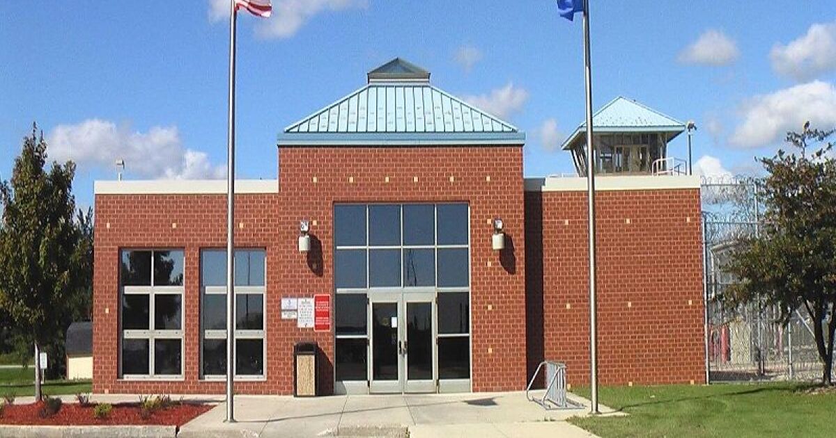 Racine Correctional Institute Supervisor Accused Of Having Sex With Inmate