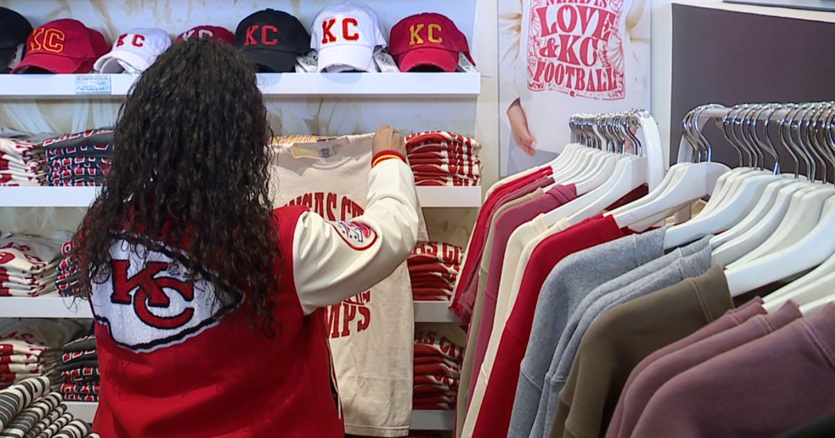 'No limit at all' for Chiefs fan buying gear as team tries for Super ...