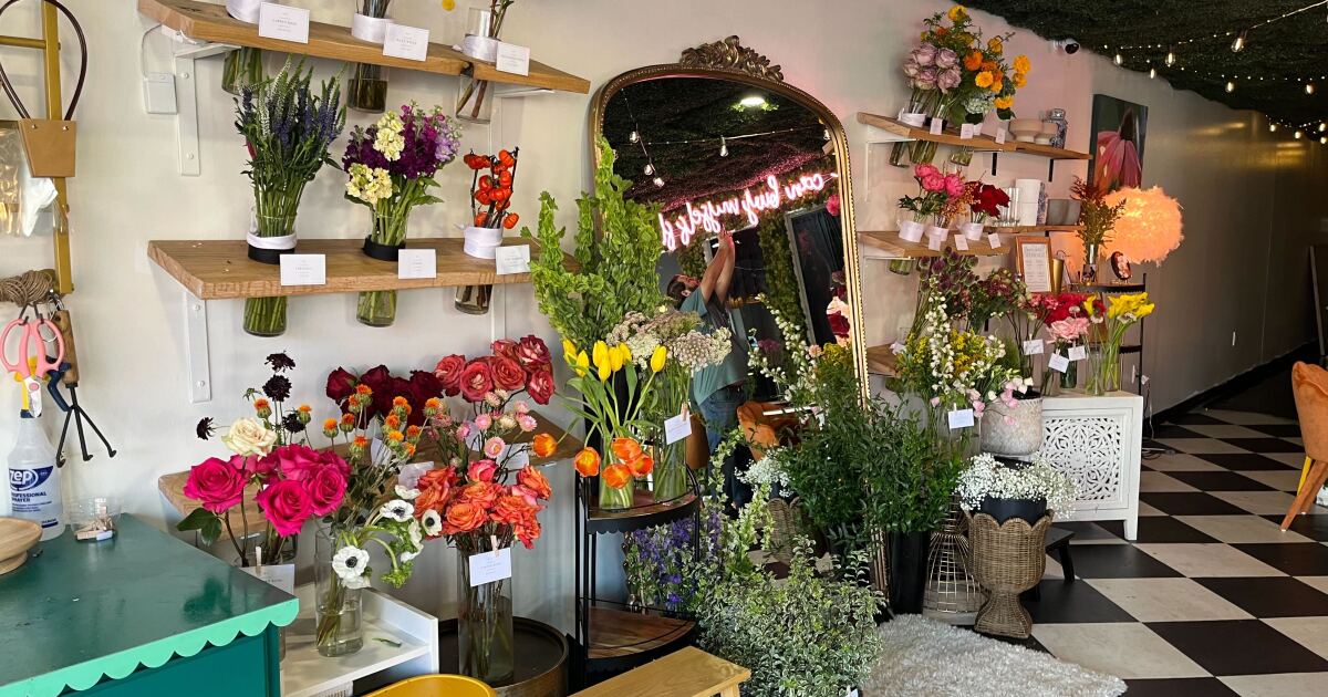 Lexington florist opens flower bar