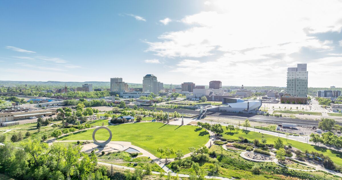 Controversial apartment complex adjusts building height