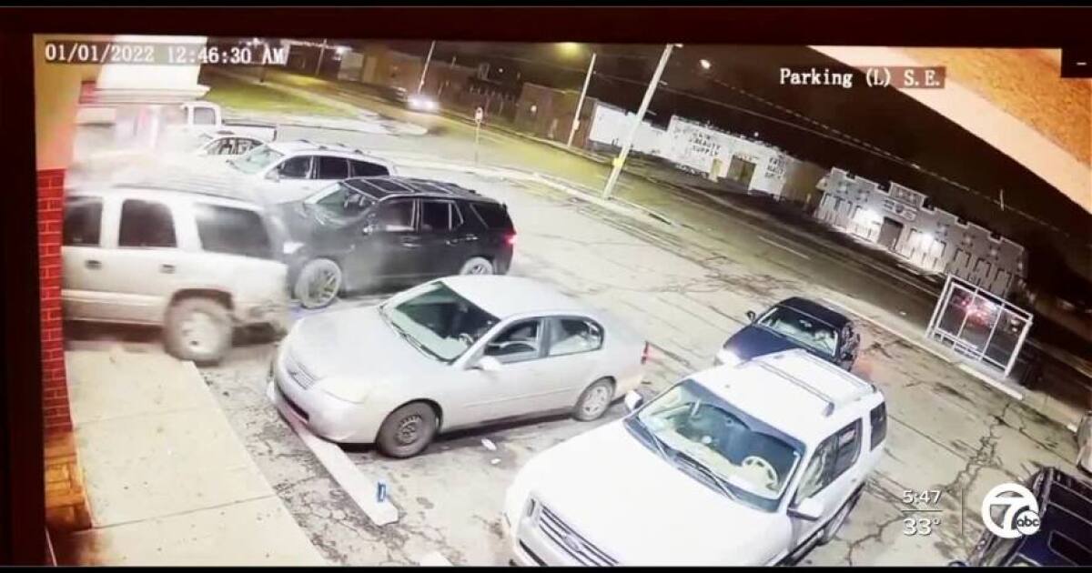 Woman recounts being hit by car inside Detroit restaurant