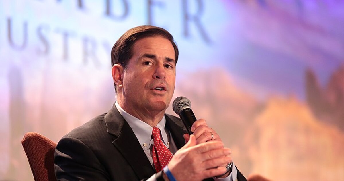 Governor Ducey announces executive order on unemployment benefits