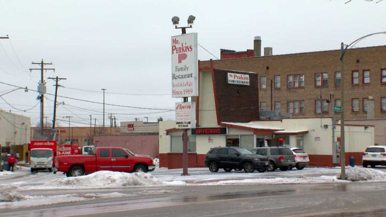 Milwaukee family restaurant owners celebrate 50 years in business