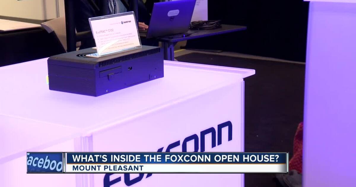 Foxconn shows off technology at open house Foxconn shows off technology at open house