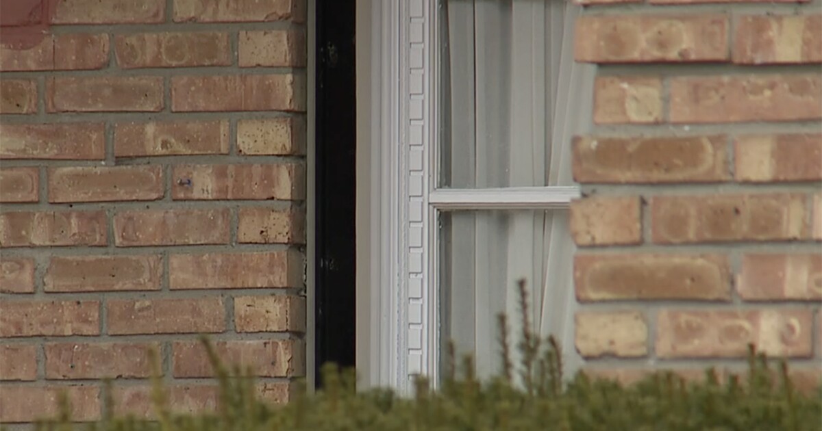 Residents say marijuana odor from house is overwhelming Residents say marijuana odor from house is overwhelming