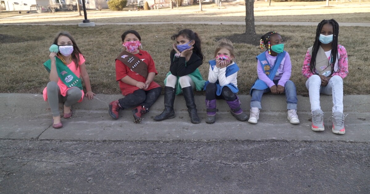 Girl Scout troop gives girls at shelter moments of normalcy