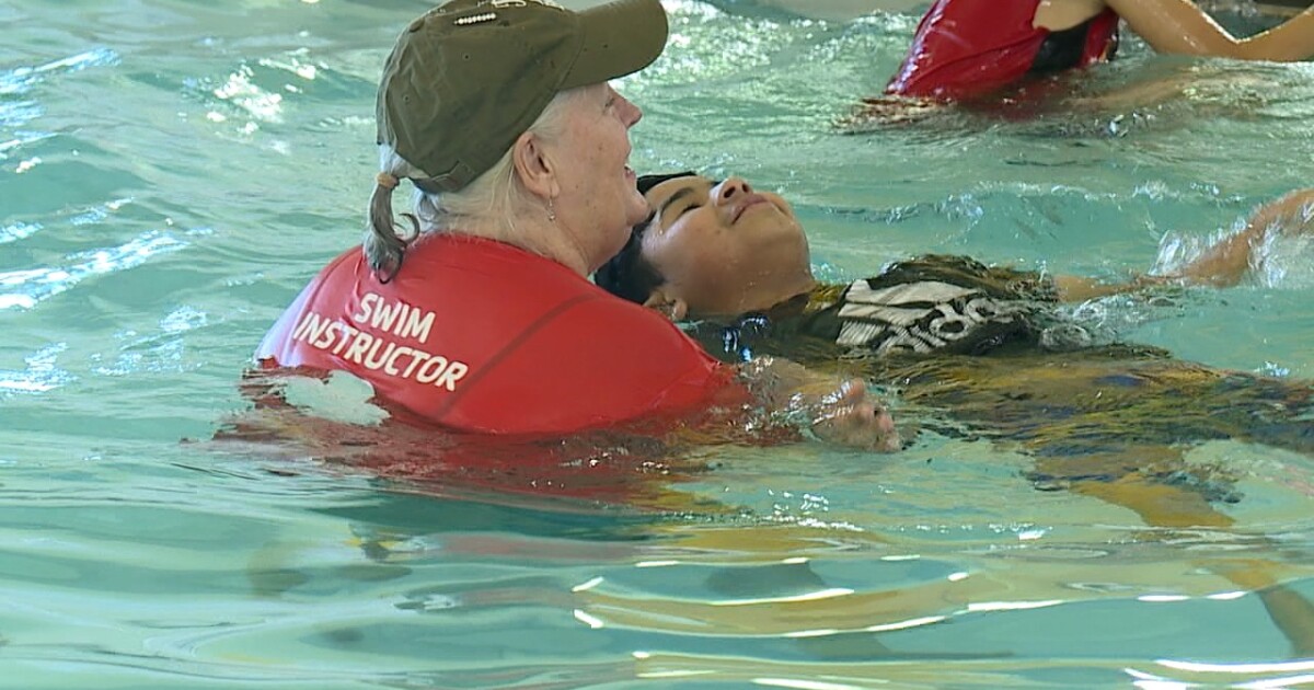 GEHA, KC Chiefs offer free swim lessons to Kansas City-area children