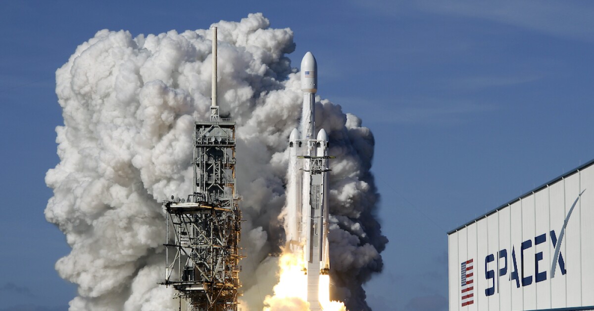 SpaceX Schedules Starship Test Flight for January 15 at Starbase