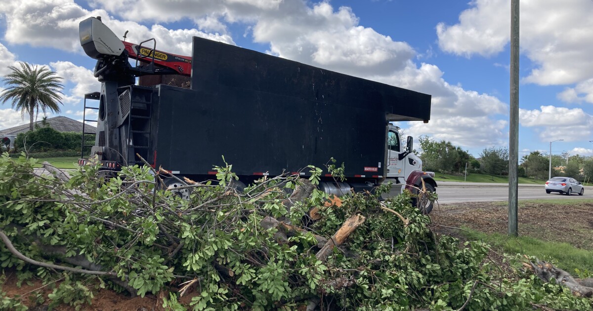 Final days for Hurricane Ian debris pickup in Fort Myers