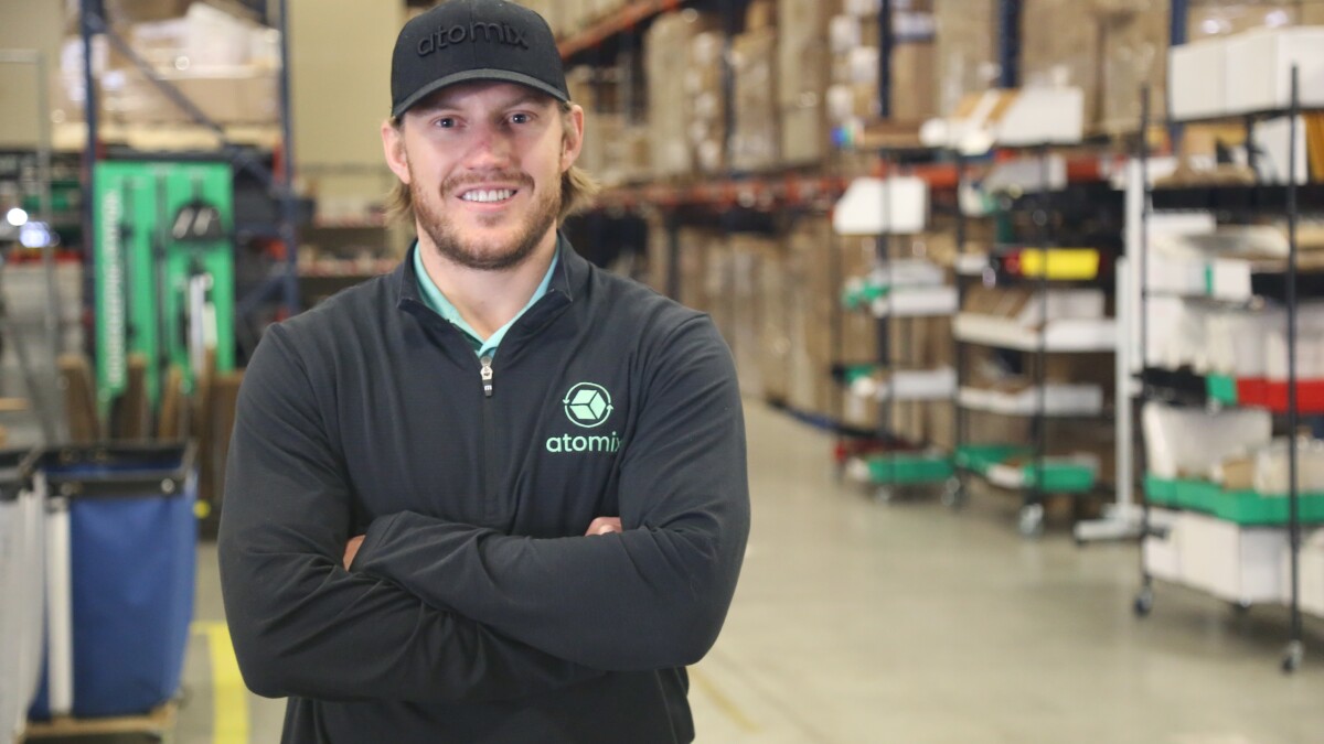 atomix logistics logo