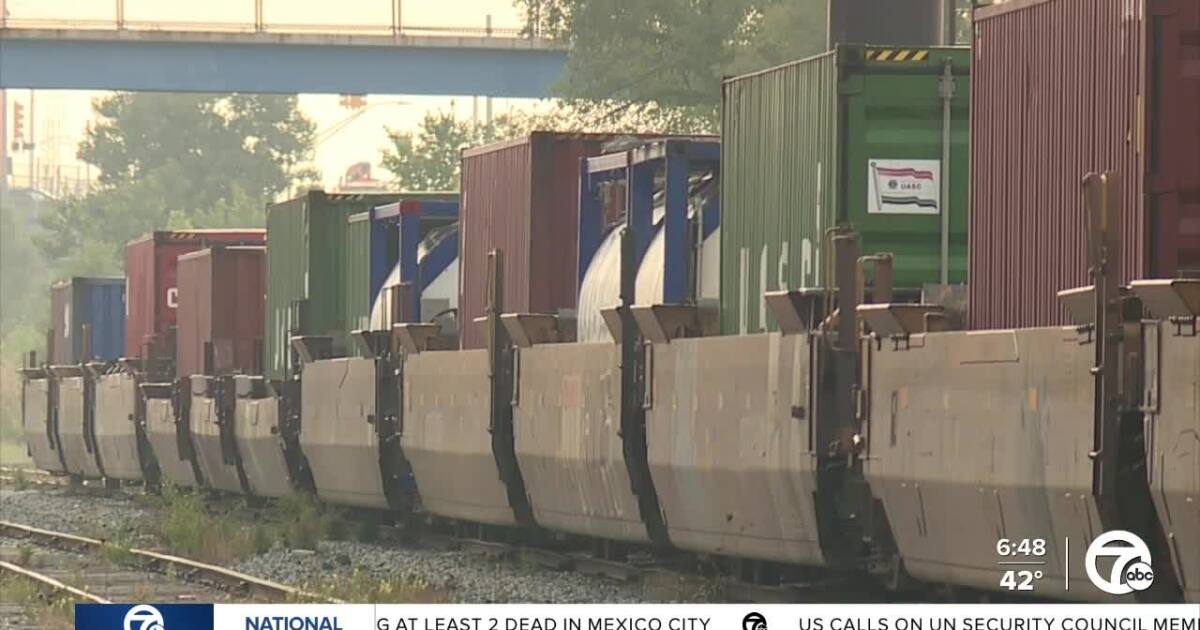 Detroit environmentalists raise concerns over proposed rail merger Detroit environmentalists raise concerns over proposed rail merger