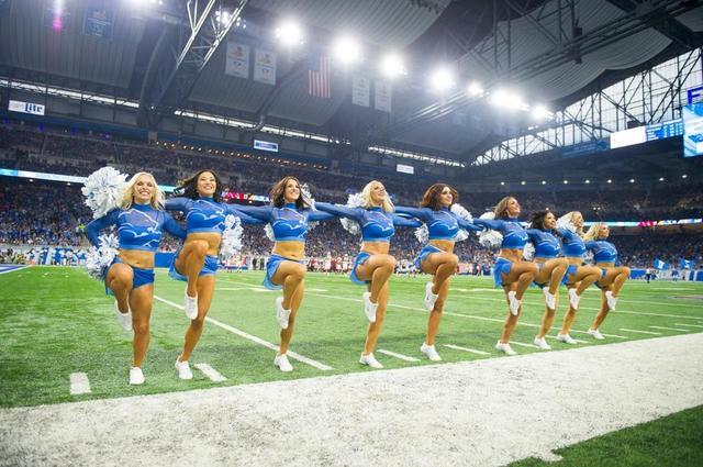 PHOTOS: A new year, a new uniform for the Detroit Lions cheer team