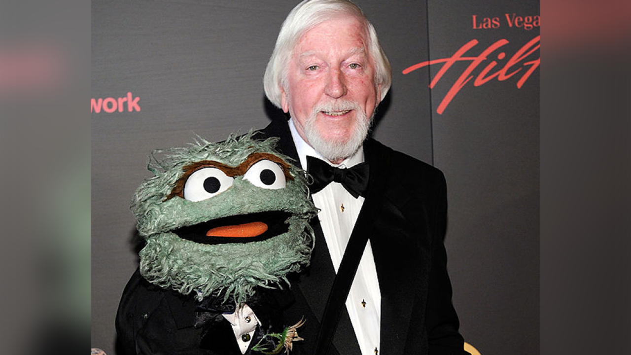 Carroll Spinney: Puppeteer behind Sesame Street's Big Bird, Oscar the ...
