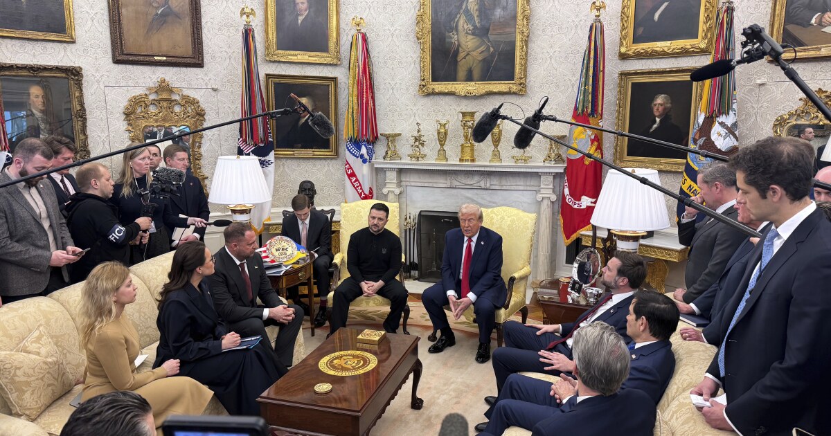Despite a court order, White House bars AP from Oval Office event