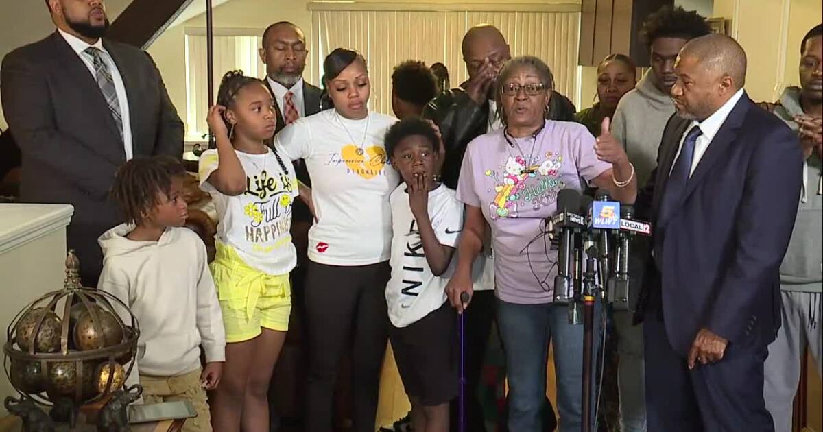 Family of Ryan Hinton, man shot, killed by CPD, want his death investigated