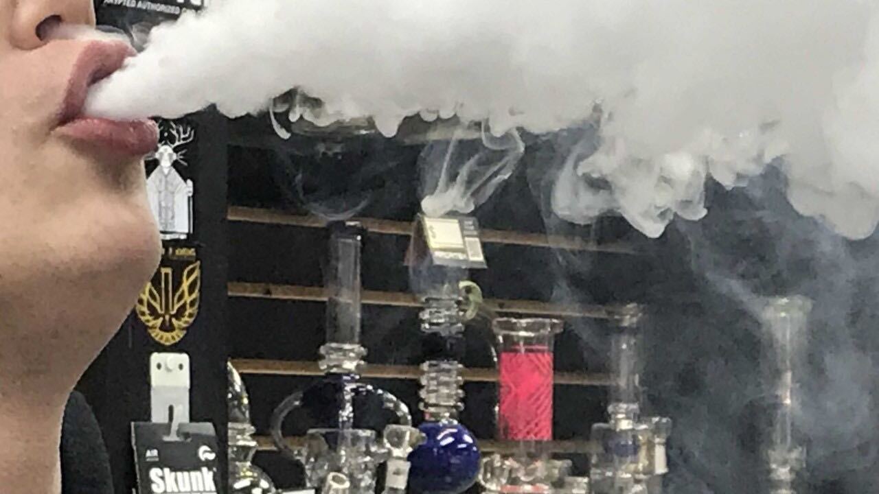 School district says vaping among students is an 'epidemic,' with even ...