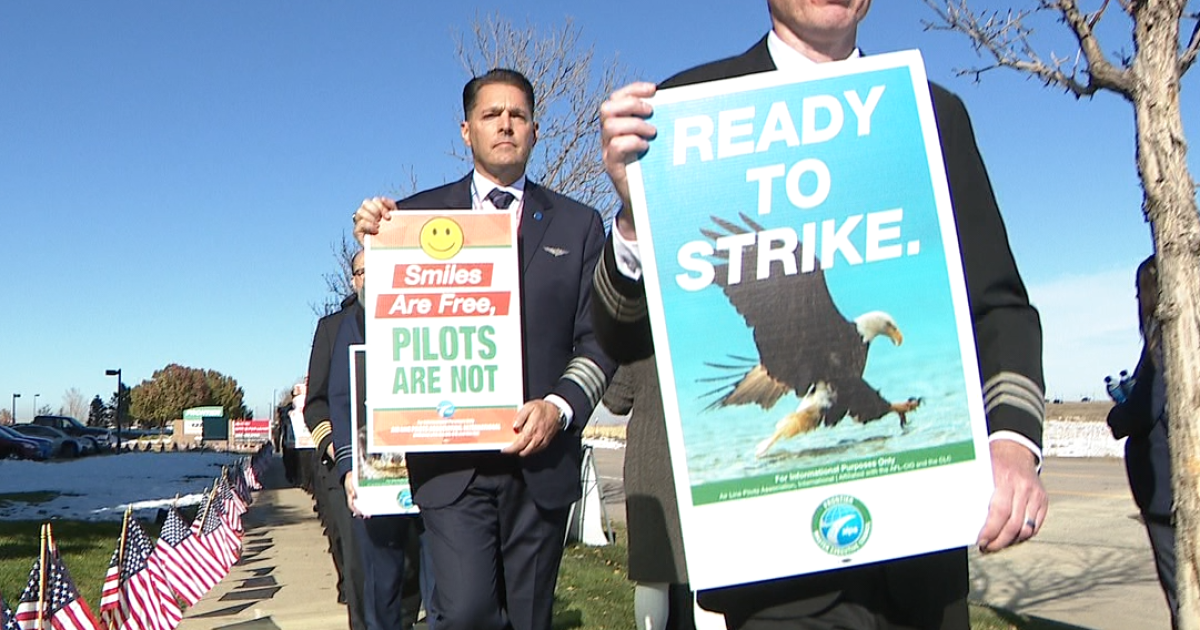 Ready To Strike Frontier Pilots Picket Outside Of Corporate Office