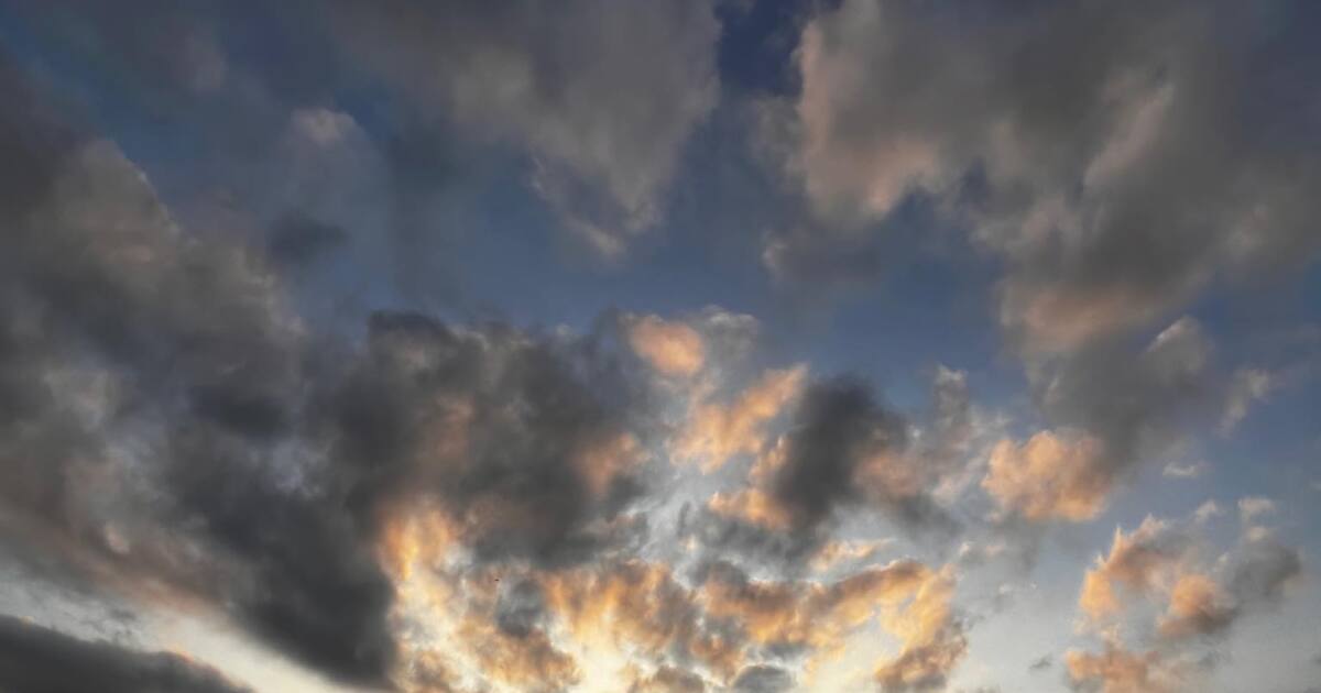 Near-record high temperatures expected today Near-record high temperatures expected today
