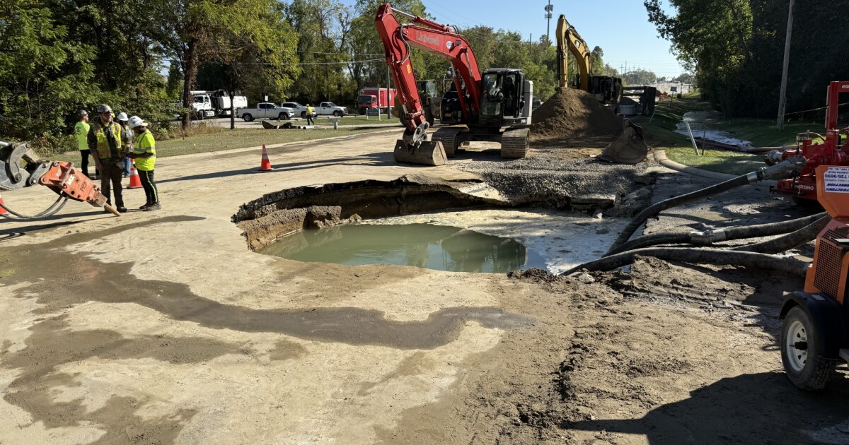 GLWA successfully isolates 42-inch water main break in Novi