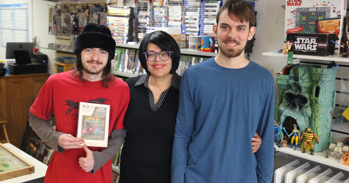 Dedicated gamers work for free to keep video game store Level Up Racine ...