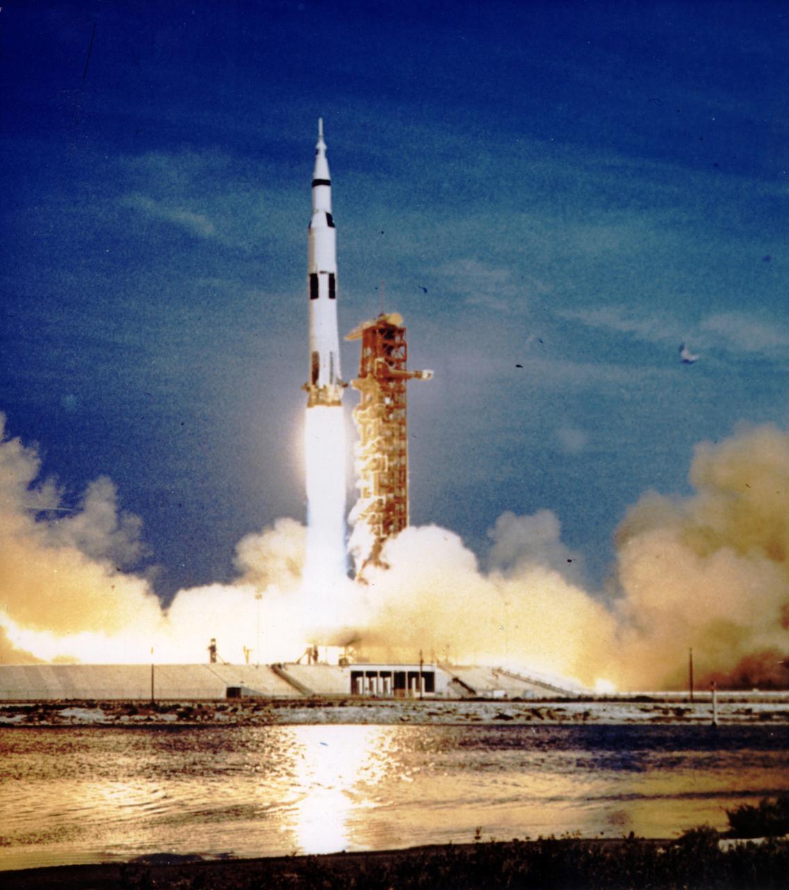 PHOTOS: Relive the Apollo 11 moon landing through these historical images