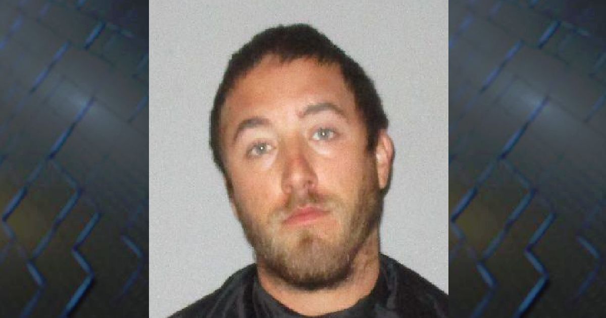Naked Florida Man Tries To Start Fight At Chick Fil A
