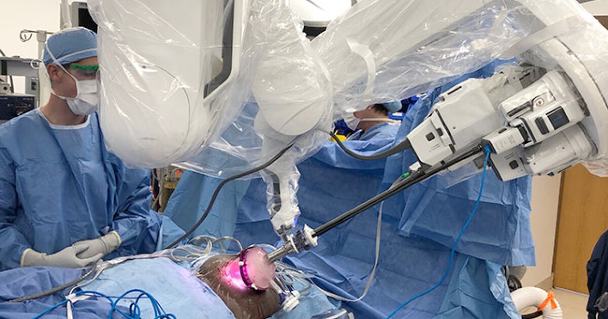 Ohio doctors perform world’s first kidney transplant using single ...