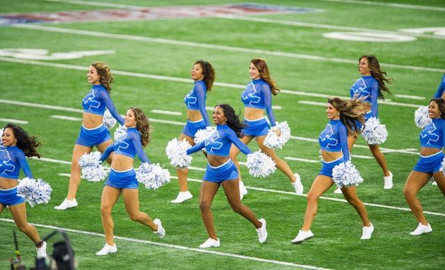 PHOTOS: A new year, a new uniform for the Detroit Lions cheer team