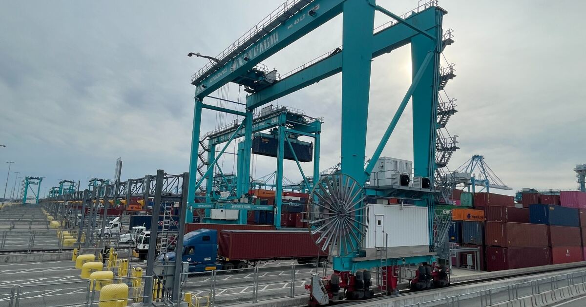 Economist offers perspective on possible longshoremen strike