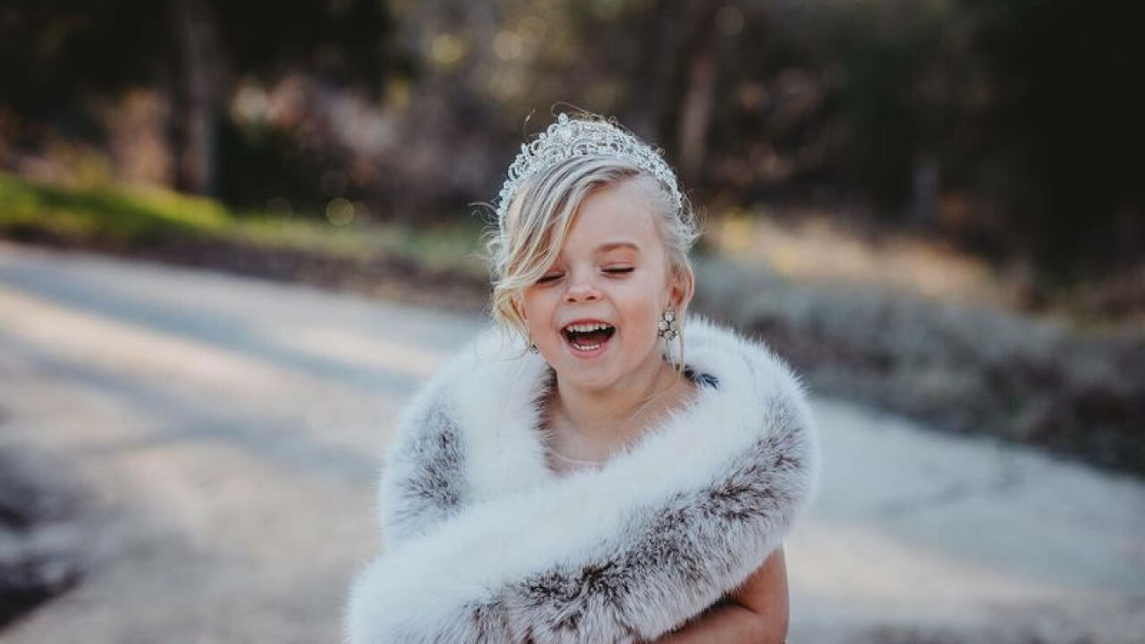 Photos Of Dad Future Stepdad And Daughter Go Viral For Sweet Message