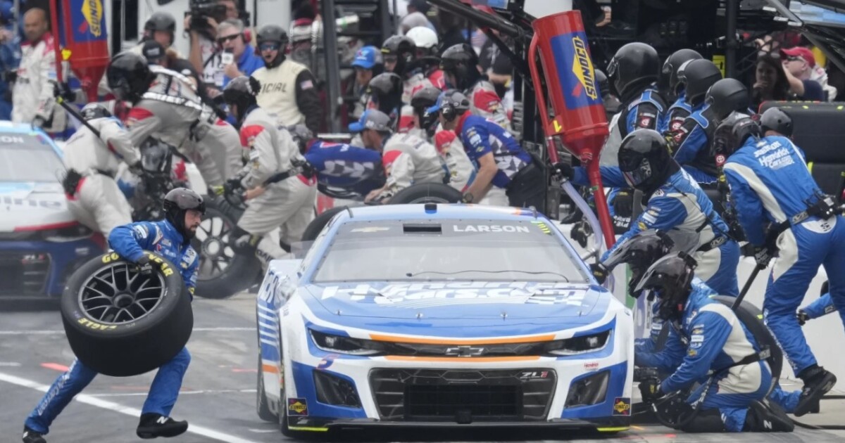 Kyle Larson races to his 1st Brickyard 400 victory