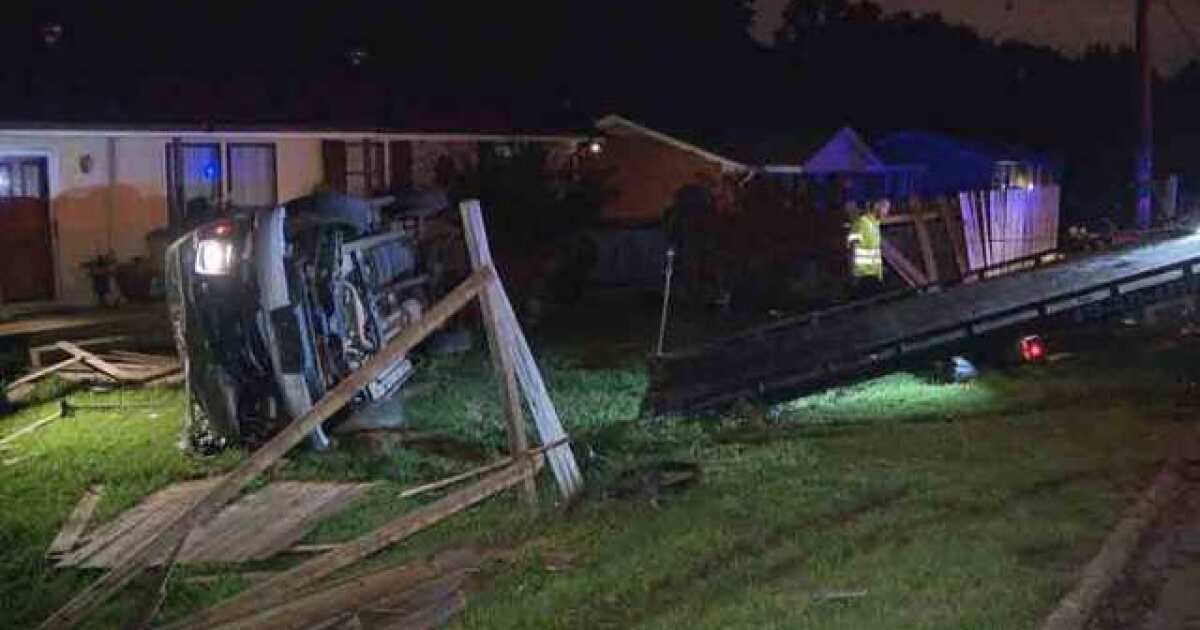 Alleged Drunk Driver Crashes Into Yard, Flees Alleged Drunk Driver Crashes Into Yard, Flees