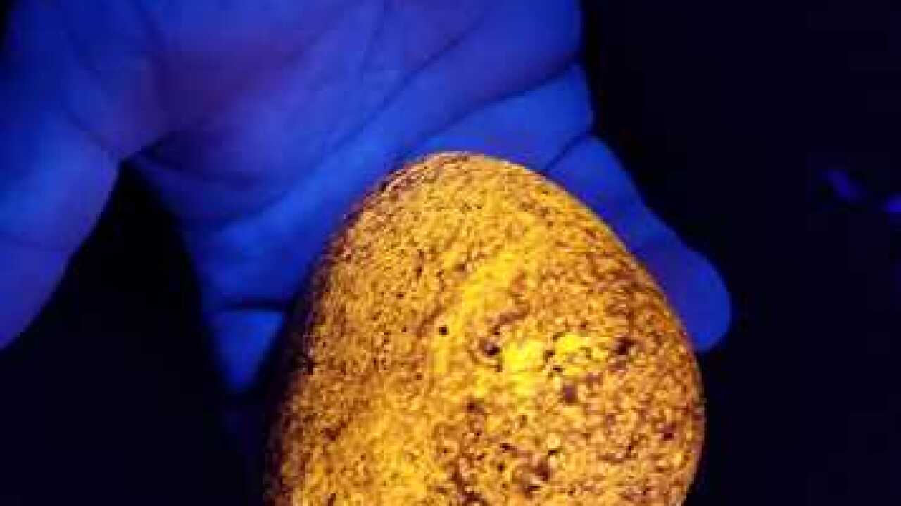 The story behind glow in the dark 'Yooperlites' found in Michigan