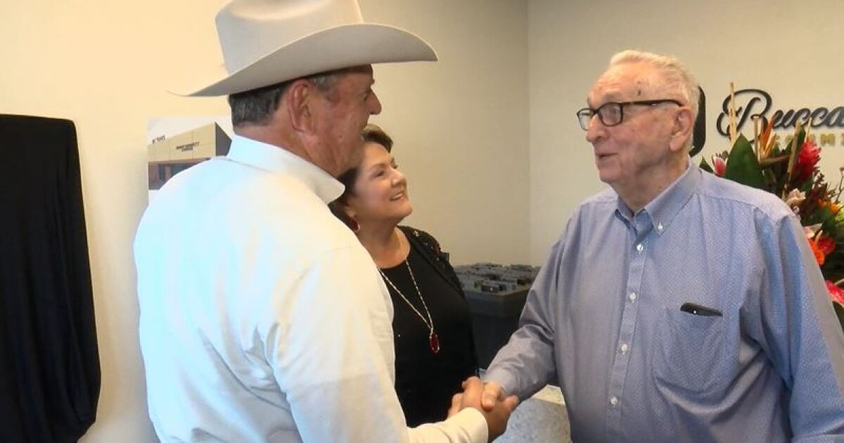 Buccaneer Commission pays tribute to Henry Garrett