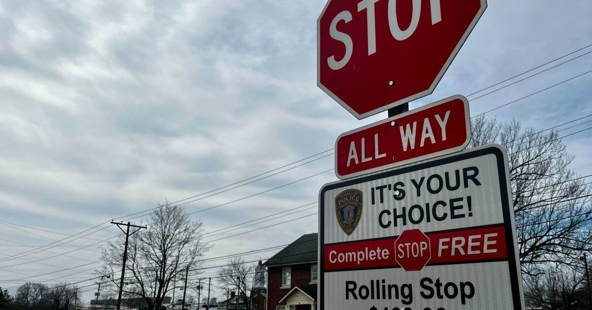 City leaders hope new signage will address rolling stops in Versailles