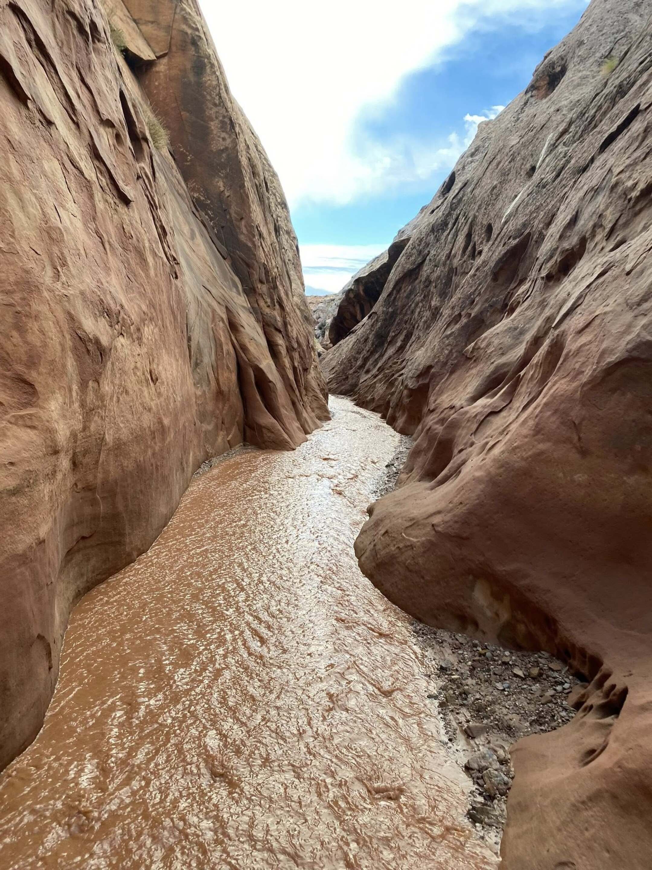Hikers rescued after flash flooding hits Goblin Valley