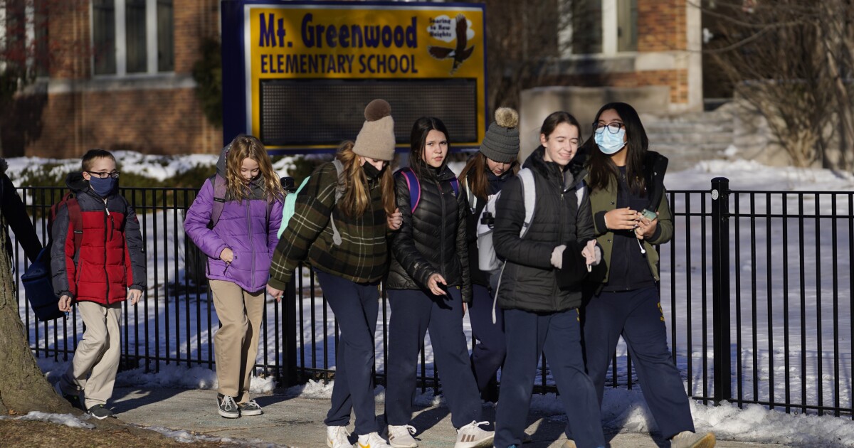 Chicago union leaders OK plan to resume in-person class