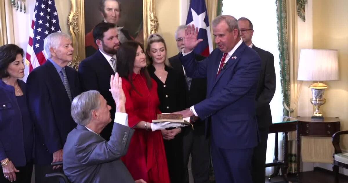 Waco's Pat Curry sworn-in as the newest State Representative in Austin