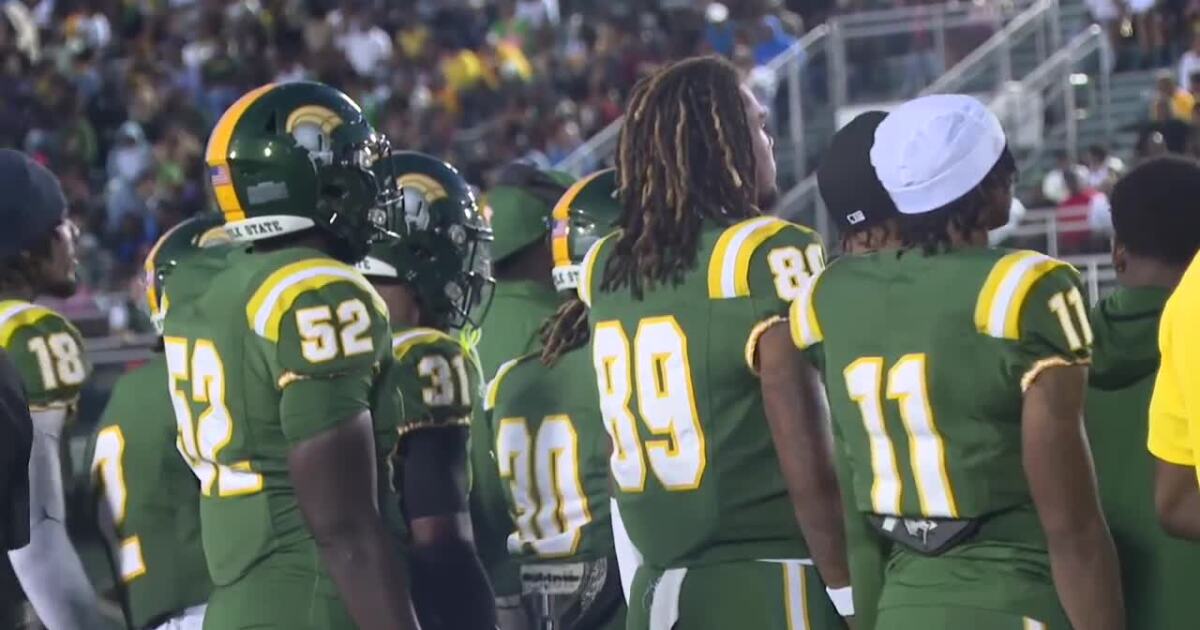 Michael Vick's NSU coaching debut features heartwarming surprise for ...