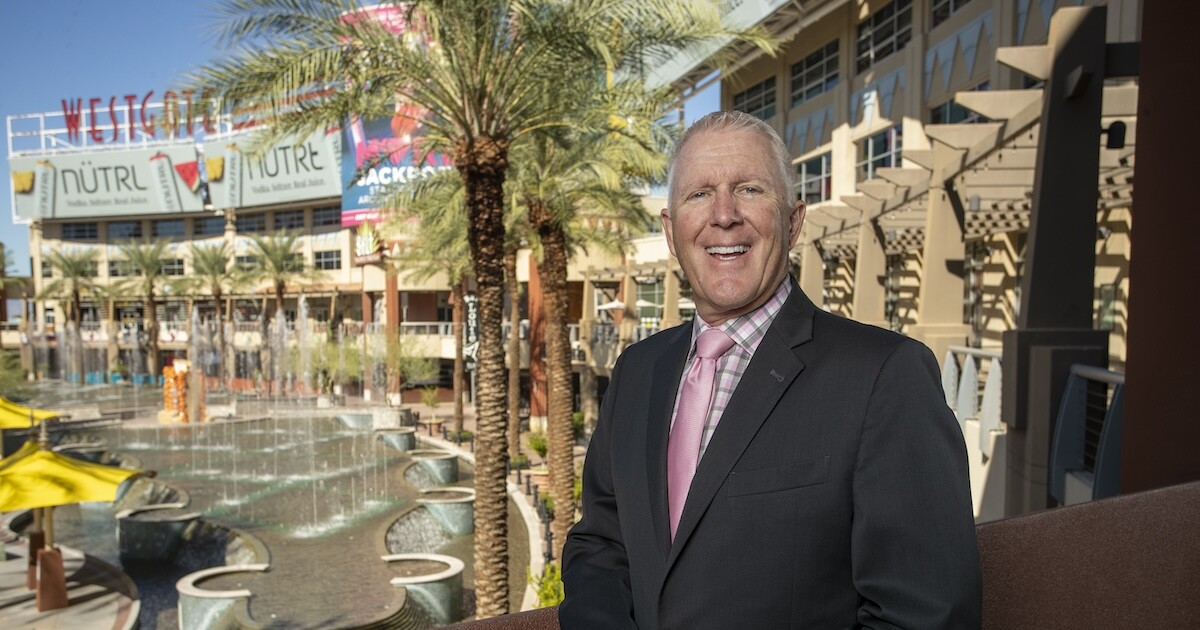 Glendale's longtime city manager to leave role, looks to next opportunity