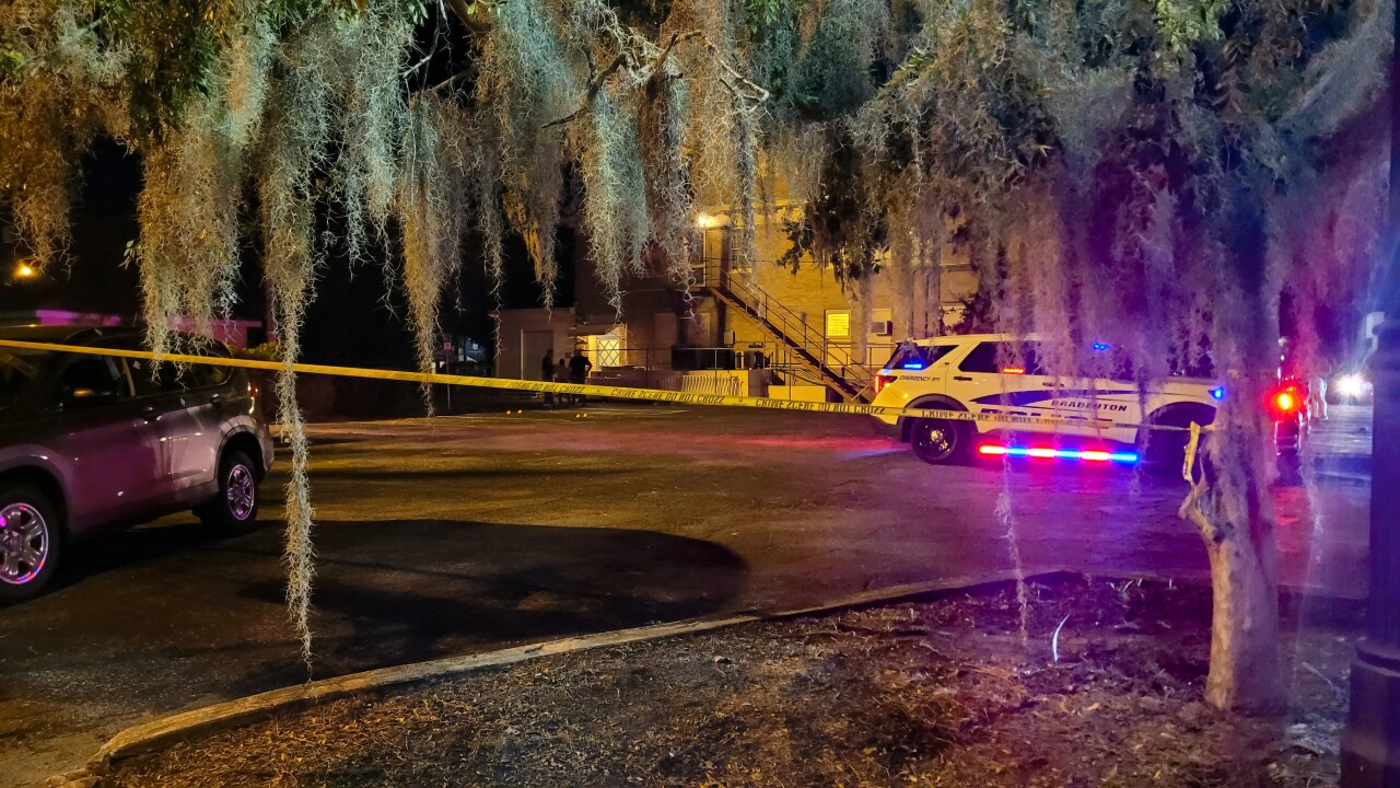 Bradenton Police Investigating Shooting That Hospitalized Man Teenage Girl