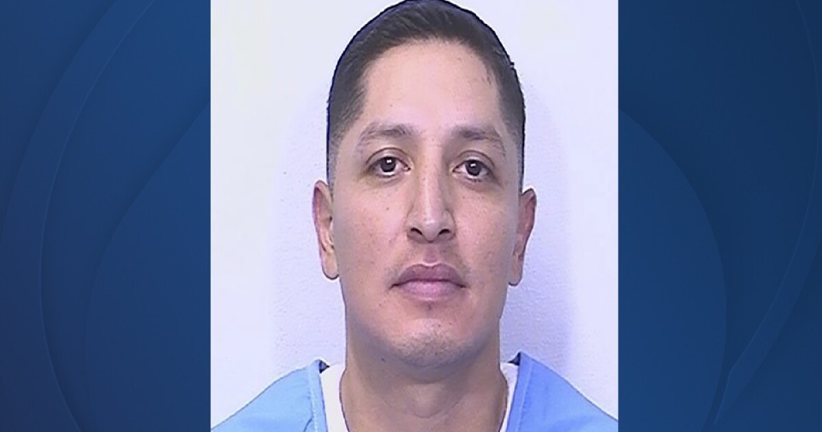 Escaped convicted murderer puts California town on edge Escaped convicted murderer puts California town on edge