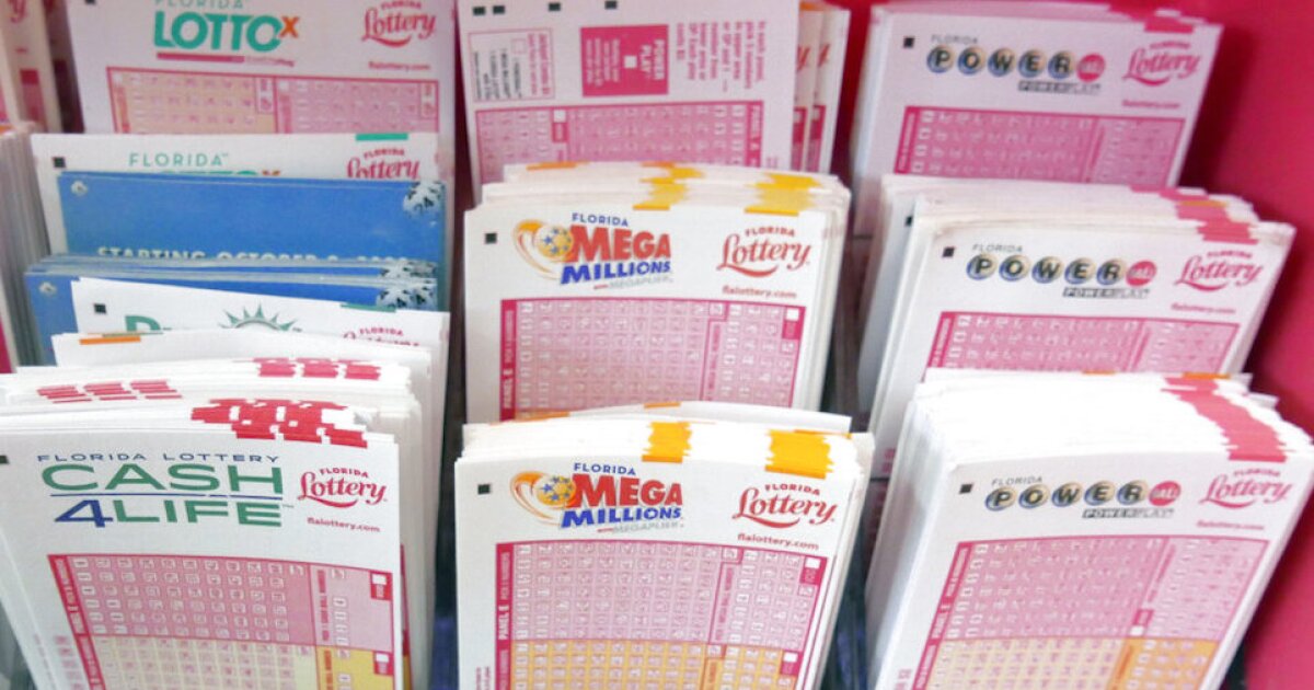 Powerball, Mega Millions jackpots combine to top $1 billion