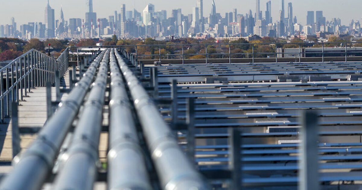 Report: US big-box stores could power homes with solar panels